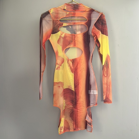 PrettyLittleThing | Dresses | Prettylittlething Shape Orange Mix Print ...